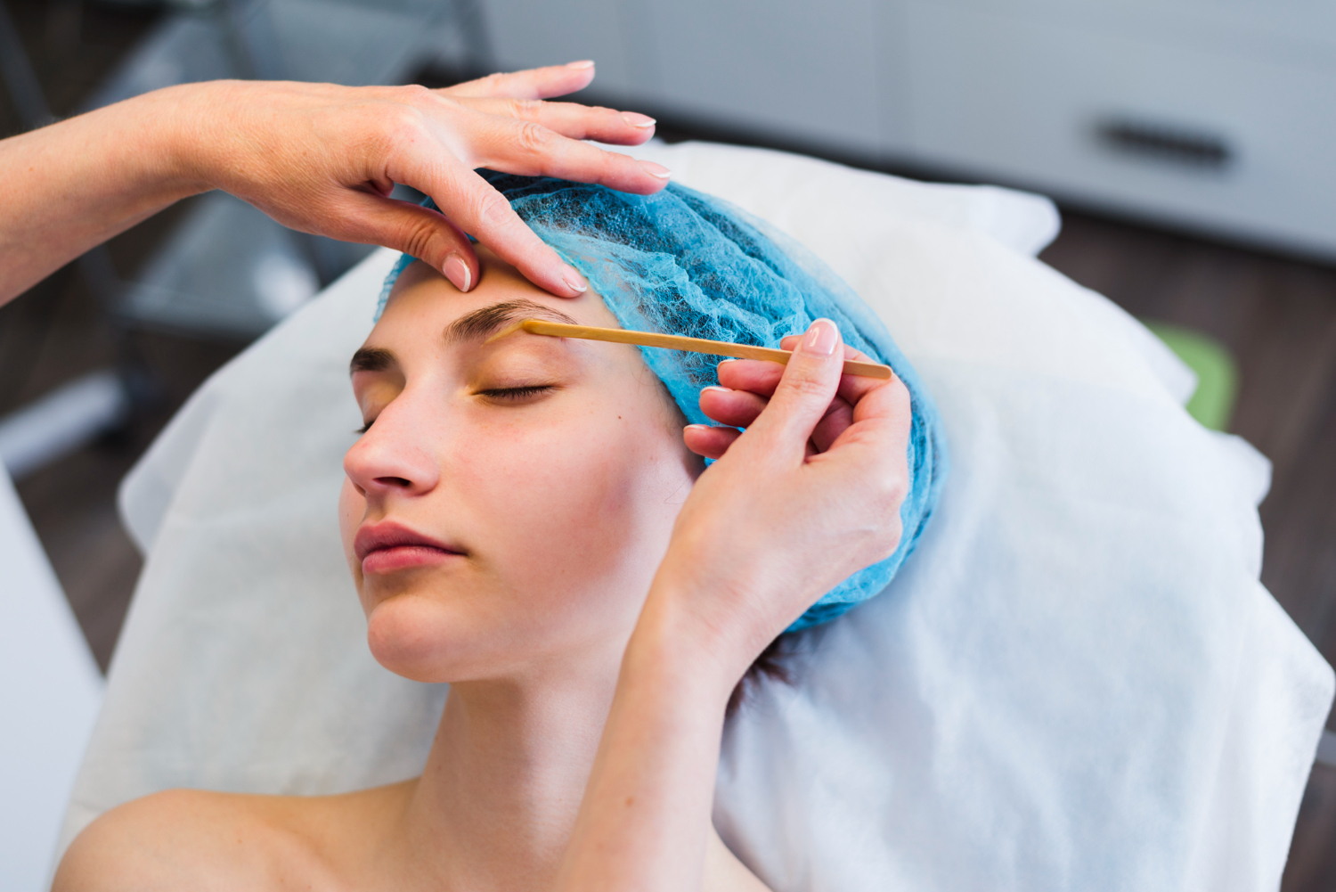 Discover the Advantages of Brow Sugaring